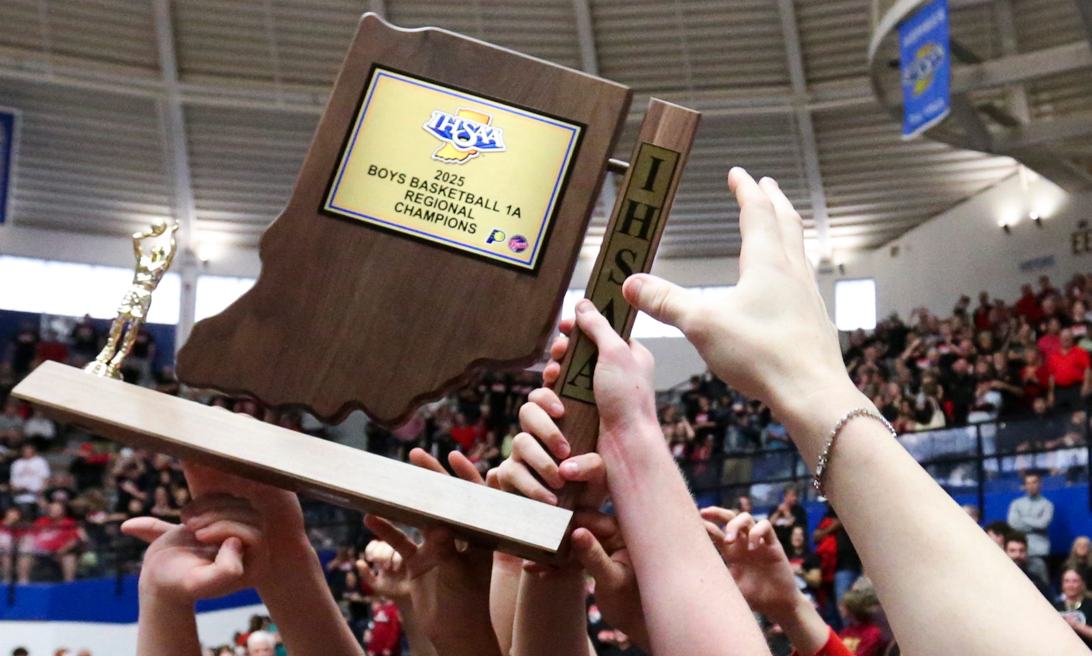 Clinton Prairie boys basketball survives Central Catholic in OT, wins ...
