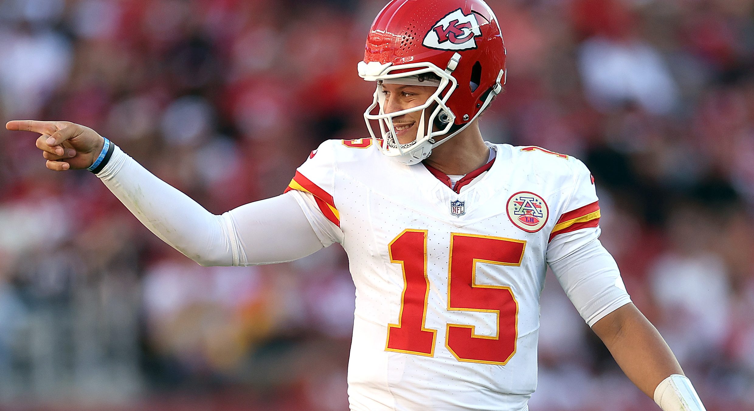 Chiefs Re-Sign Trusted Patrick Mahomes Target Despite ‘Interest’ From ...