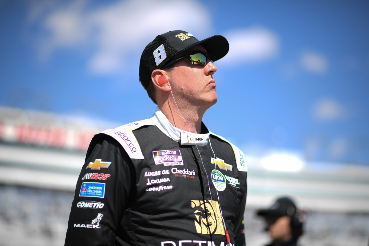 NASCAR Fans Upset After The CW Shows Kyle Busch Working Xfinity Series ...