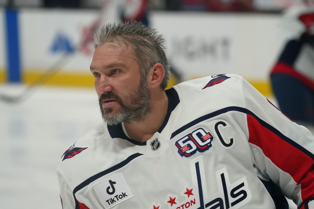 Alex Ovechkin Sends Strong Message to Wife, Family After Historic Night