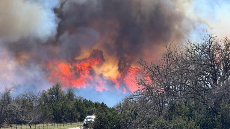 Firefighters battling massive Crabapple Fire near Fredericksburg, Texas