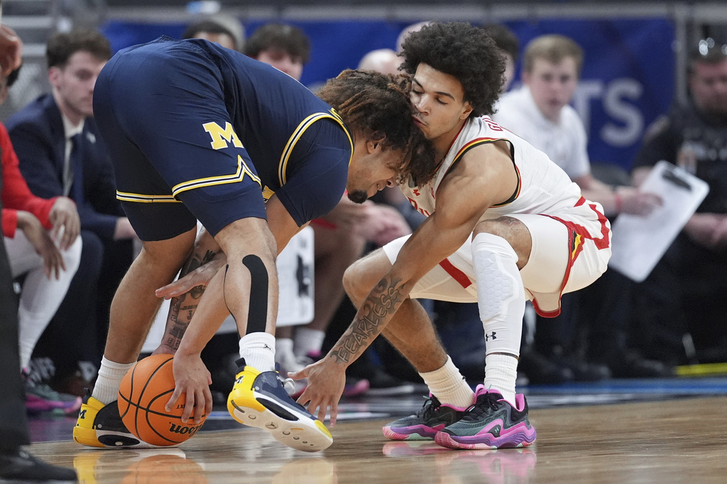 Donaldson's court-length drive sends No. 22 Michigan past No. 11 ...