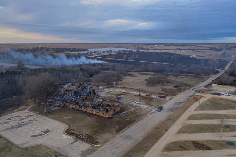 Fire destroys Yates Center nursing home, surrounding area