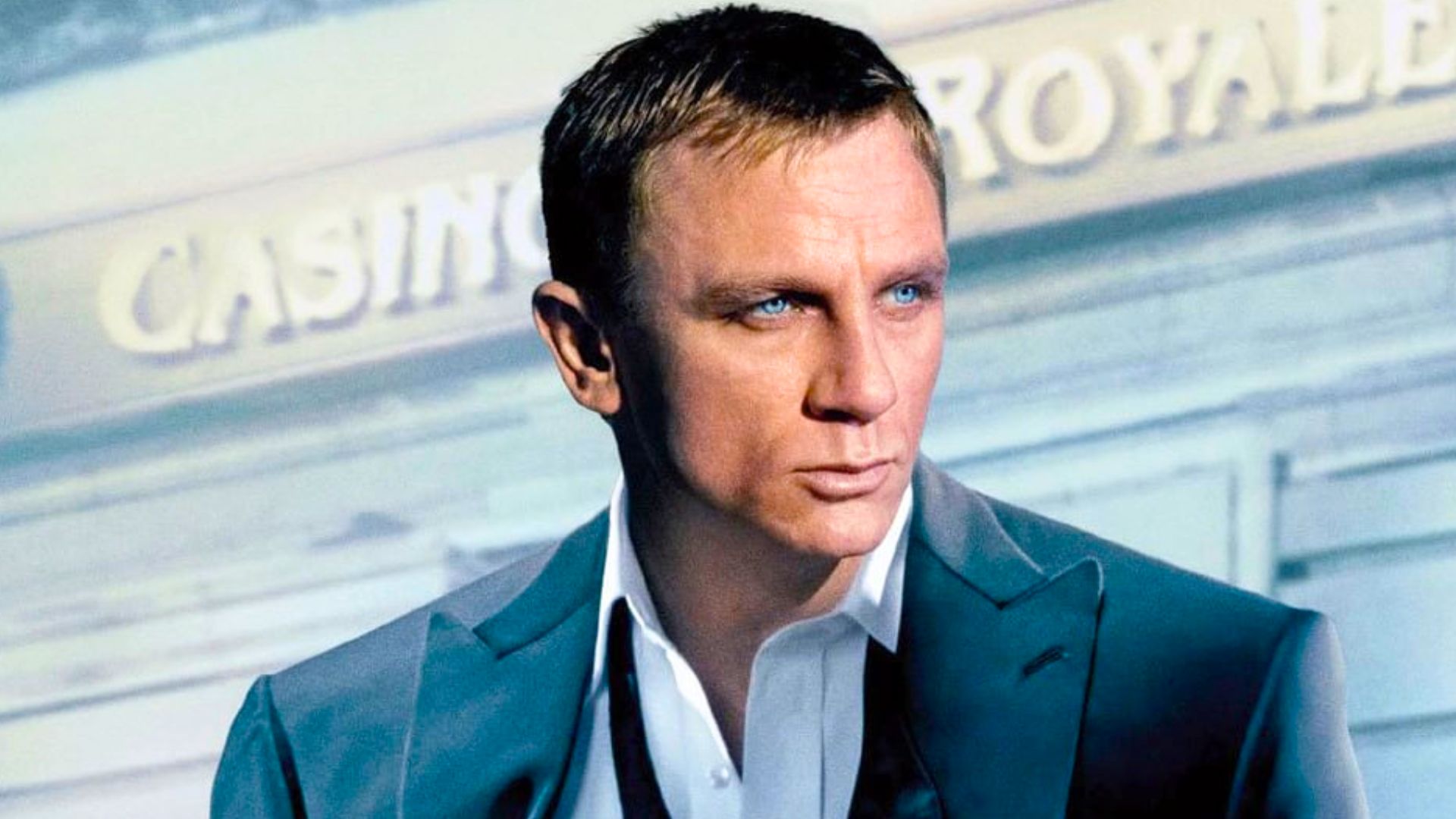 Cet acteur aurait pu être James Bond, mais il a gâché sa chance (et ...