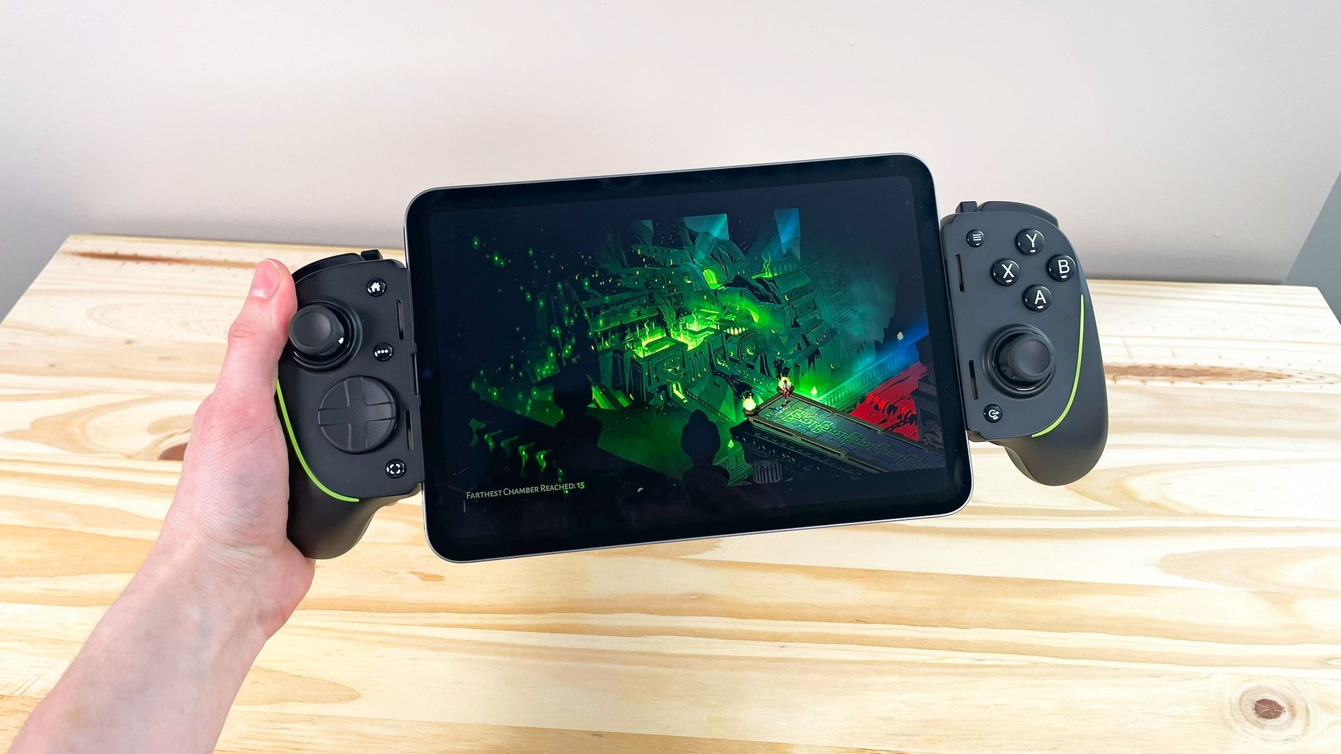 I spent a week gaming on the iPad Mini 7 — is it a handheld gaming PC ...