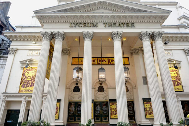 Visiting London this winter? 20 must-read travel tips