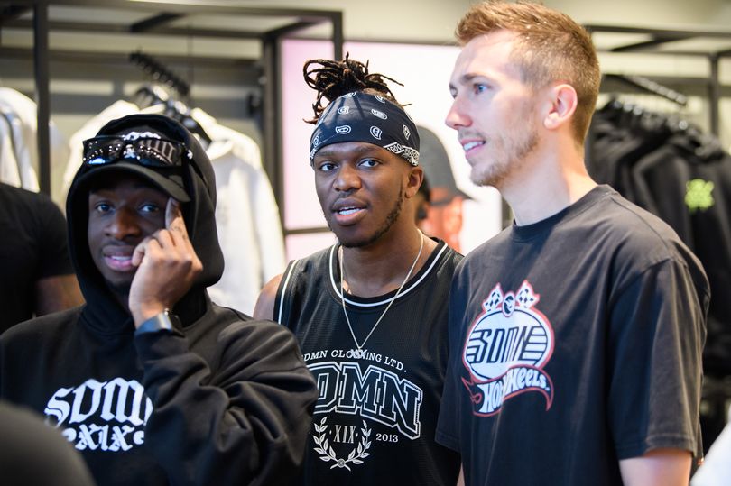 Gary Neville and Premier League legends XI challenge Sidemen FC to high ...