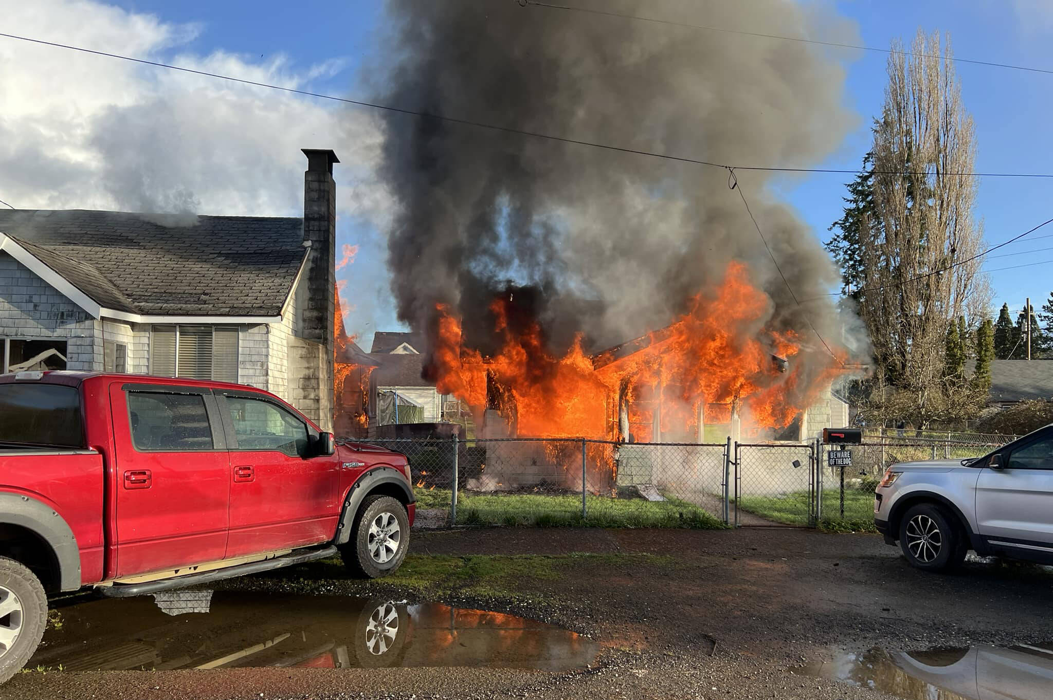 Hoquiam fire hits two homes Thursday morning