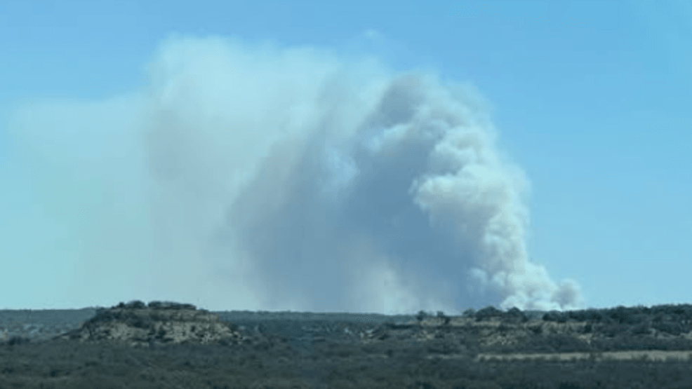 Fredericksburg fire grows to 8,640 acres, evacuation alerts issued with ...