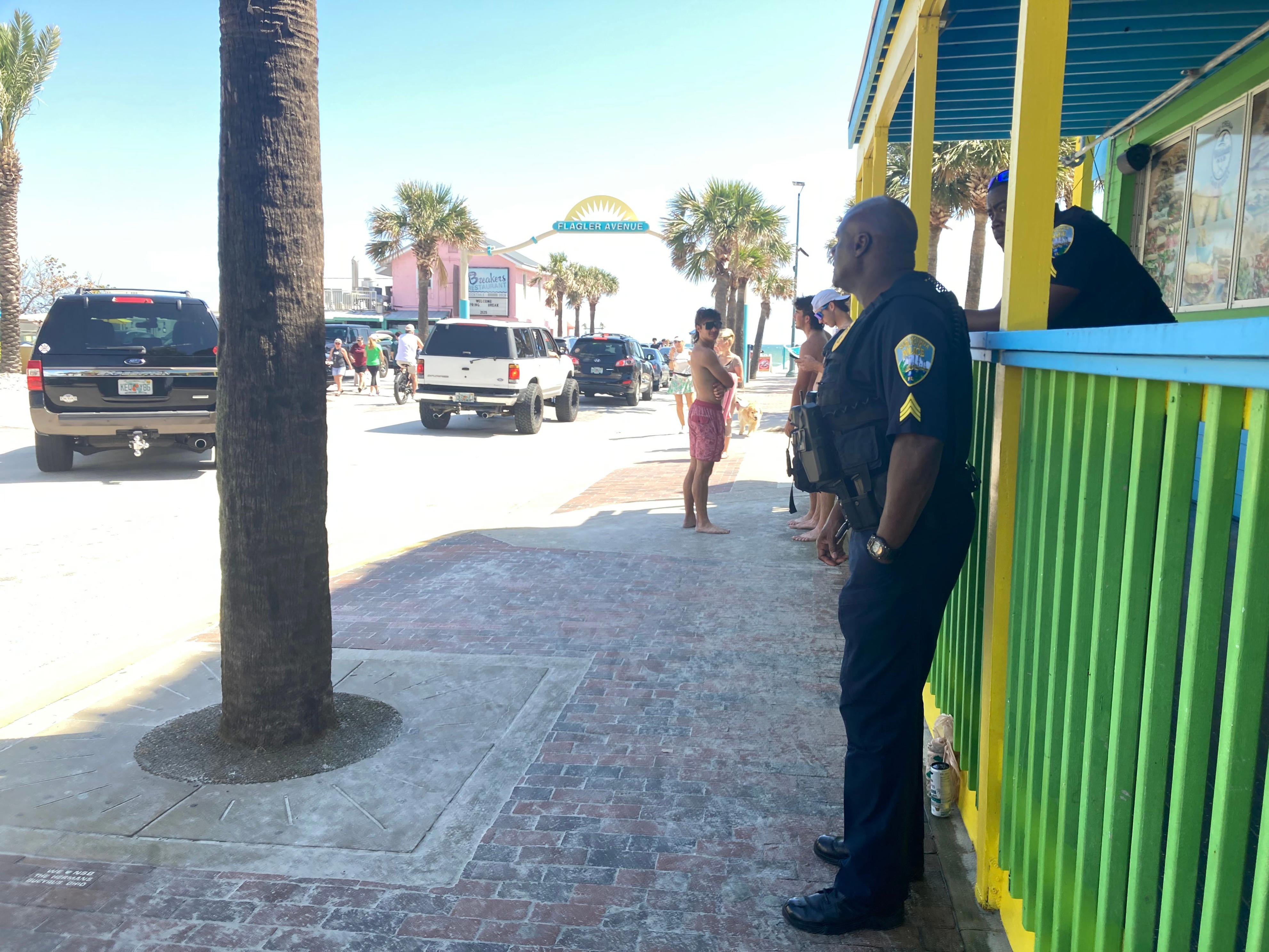 Police presence helps keep out the 'riffraff' in spring-break besieged ...