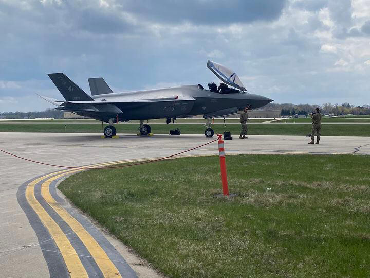 115th Fighter Wing resumes night training