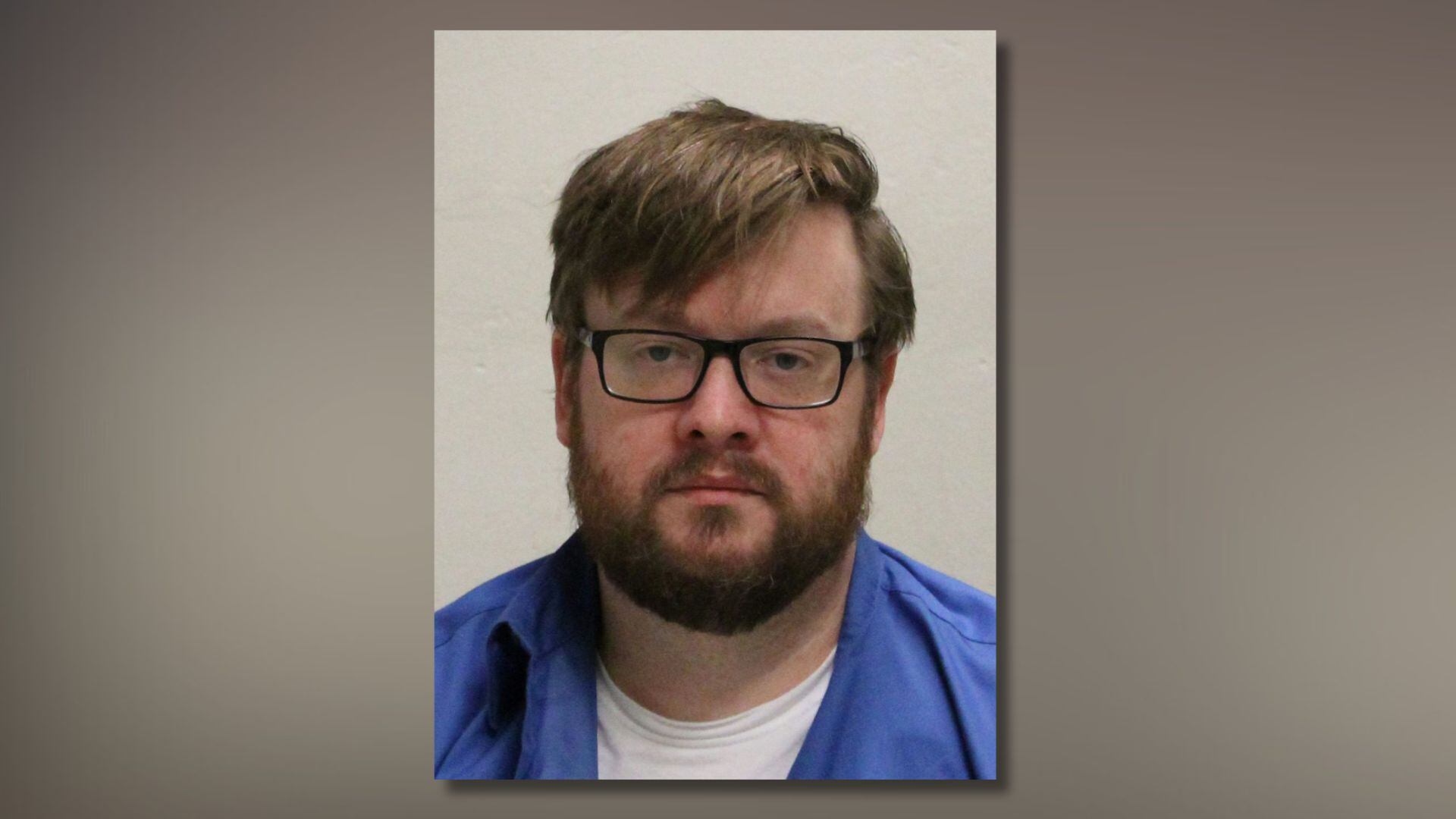 Former employee pleads guilty to putting camera in North Kansas City ...