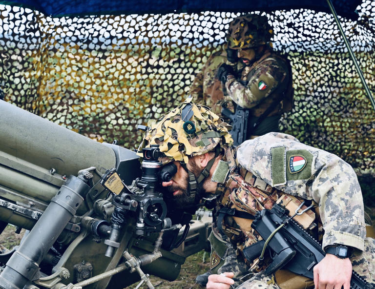 Le brigate alpine dell'Esercito in addestramento in Sardegna