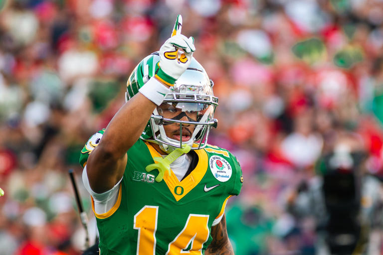 What Oregon Ducks' WR depth chart looks like in wake of Evan Stewart injury