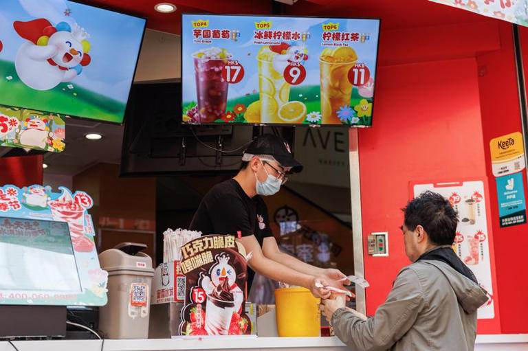 Chinese fast food chain is now bigger than Starbucks and McDonald’s