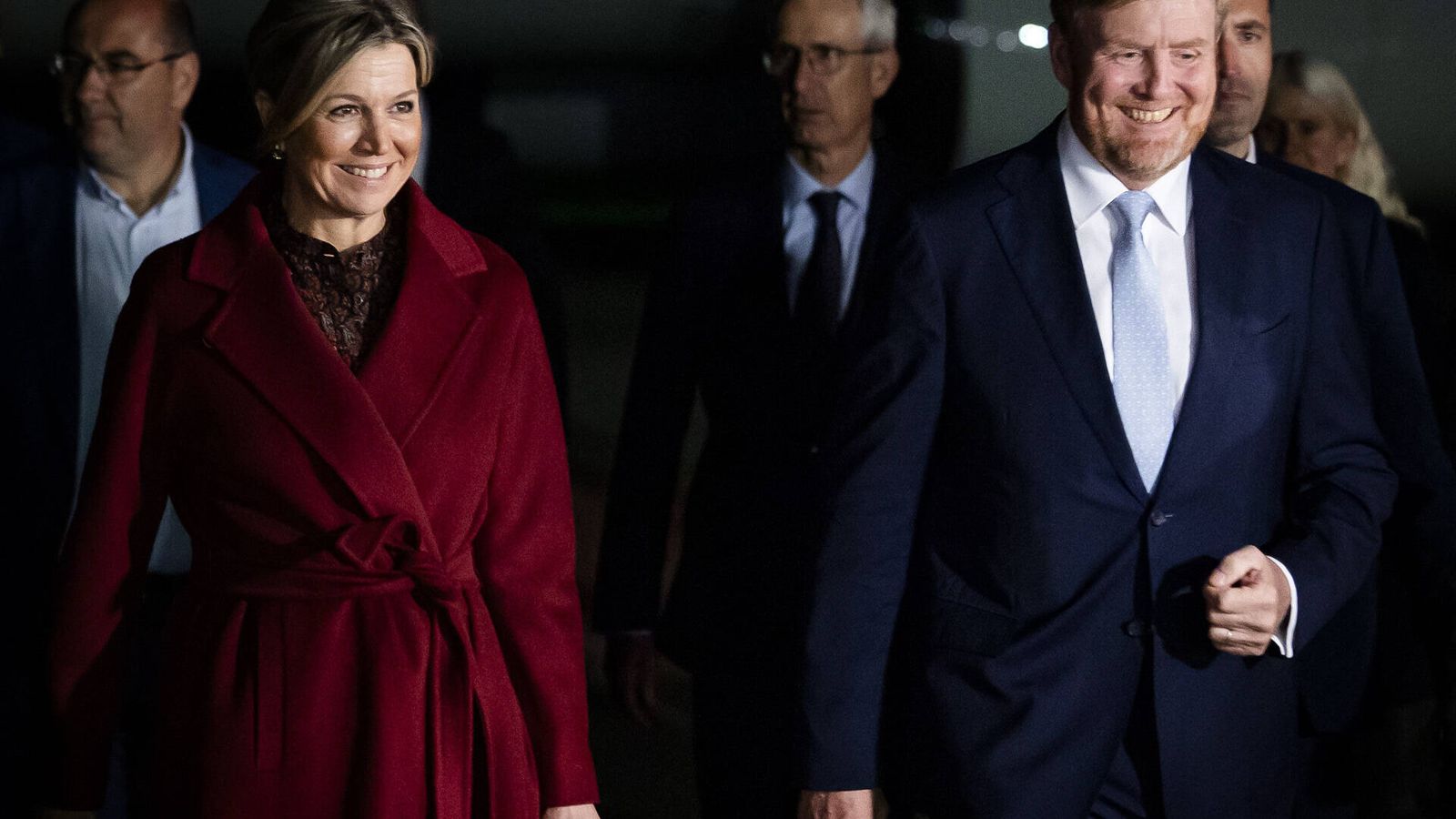 El primer look de Máxima de Holanda en su viaje de Estado a Chipre: un ...