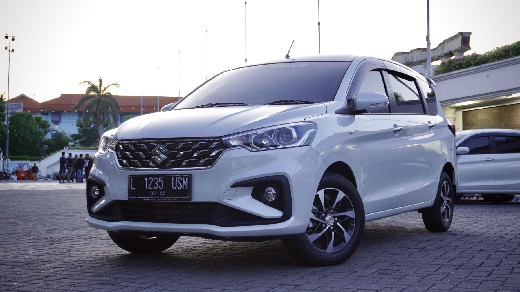 Mudik Pakai Mobil Irit, Ini Harga Suzuki Ertiga Hybrid Per Maret 2025