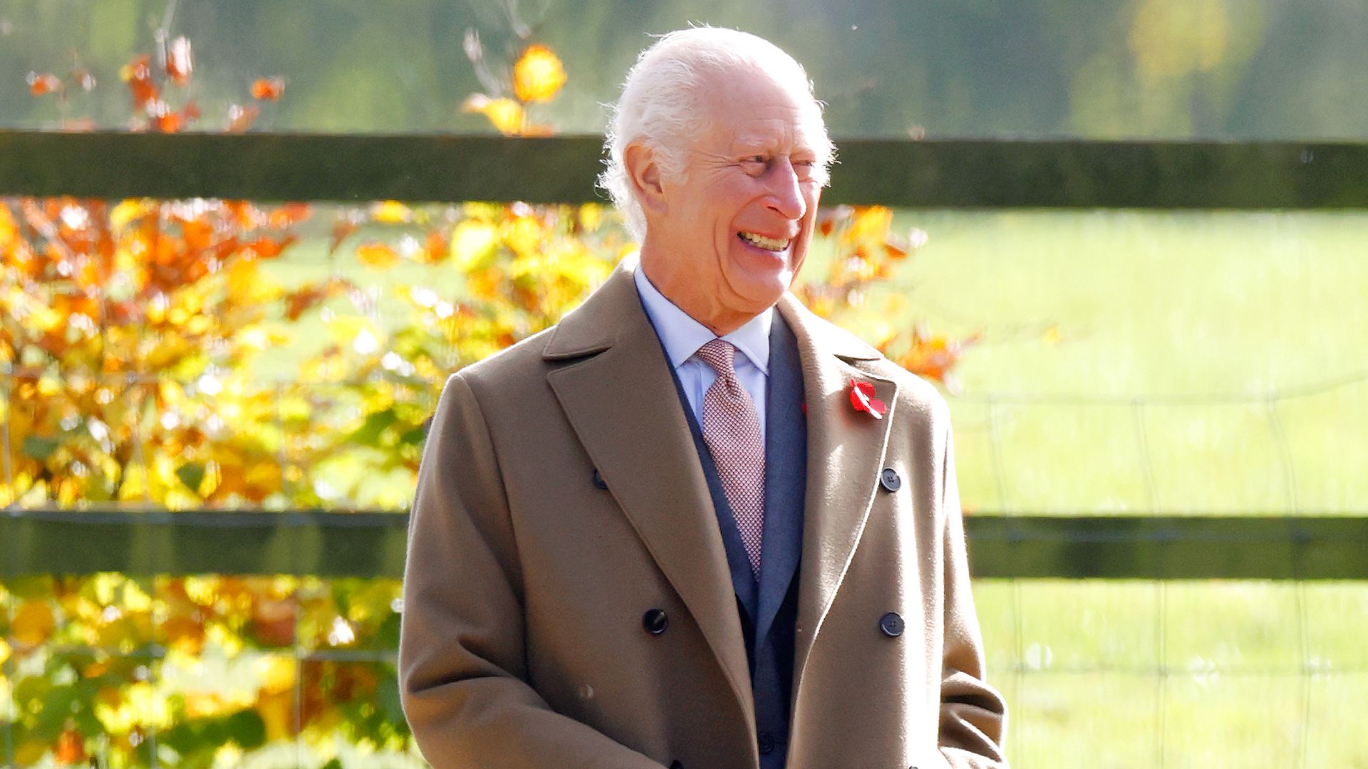 King Charles' 'personal' photo of grand home leaves fans with questions