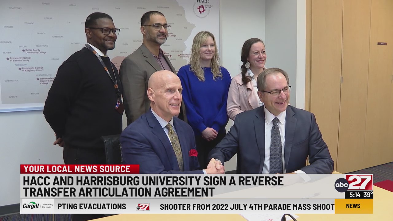 HACC, Harrisburg University sign reverse transfer articulation agreement