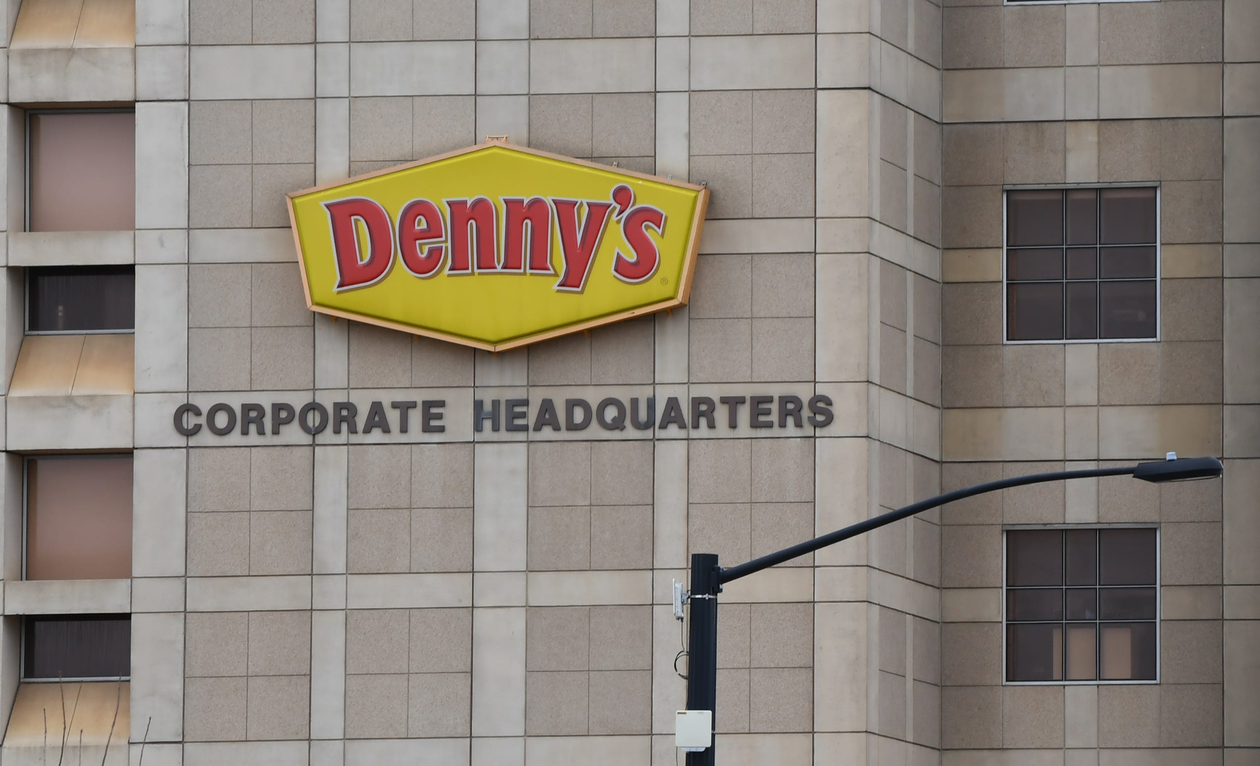 Denny's to close more restaurants than originally announced: Here's how ...