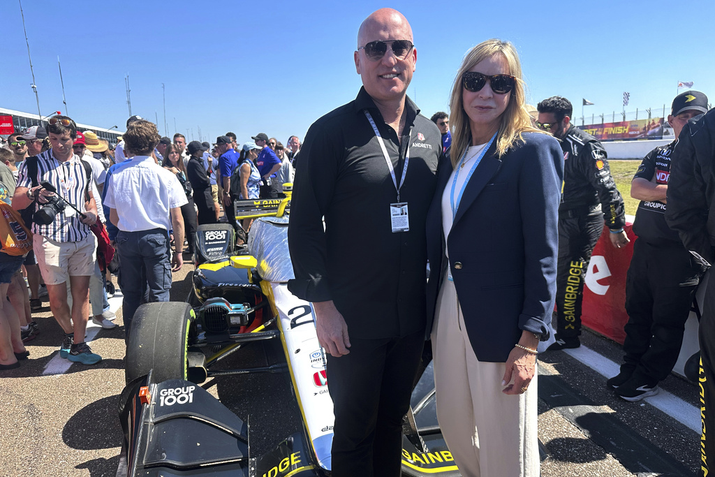 AP spent the IndyCar opener with Andretti leadership, including Jill ...