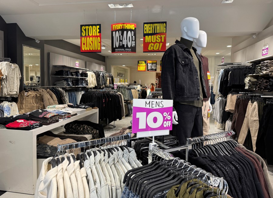 Popular clothing store chain slashing hundreds of workers, closing ...