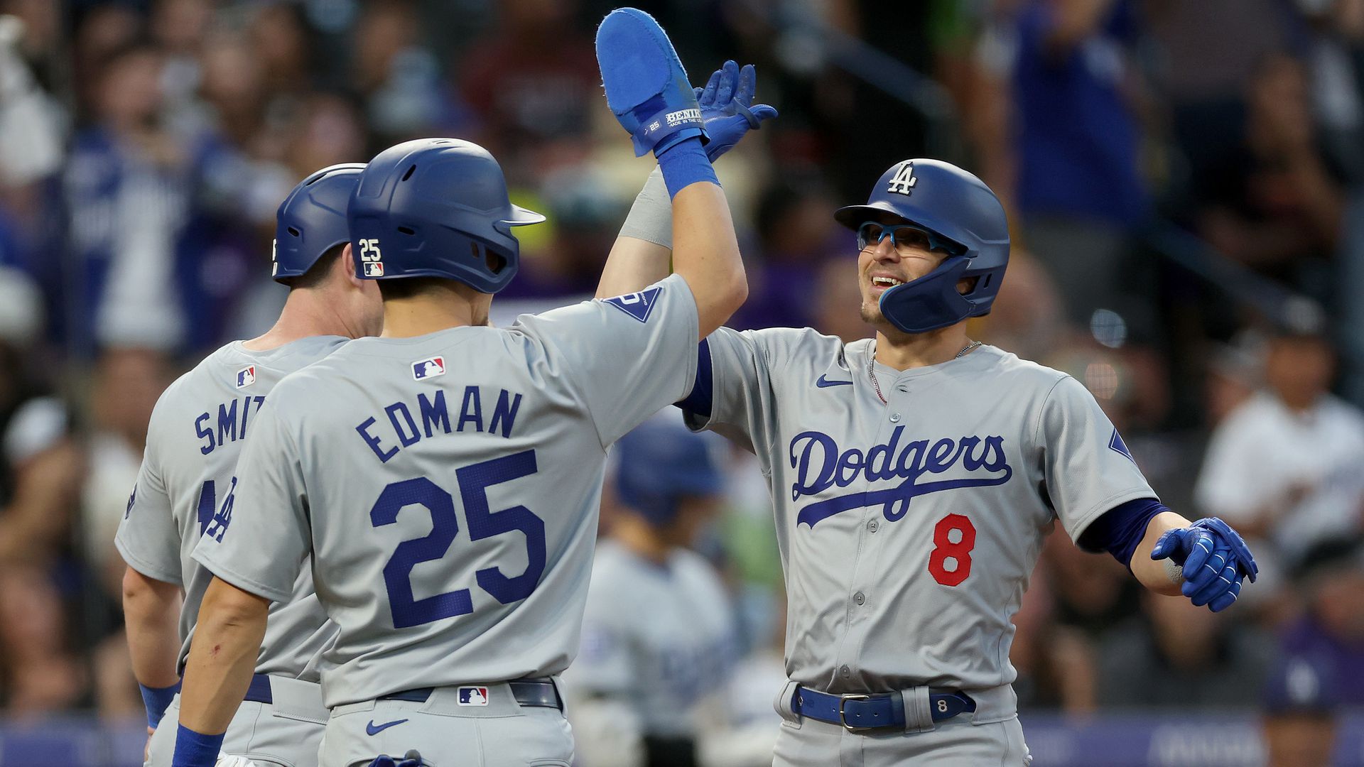How will Dodgers divvy up playing time at 2B & CF?