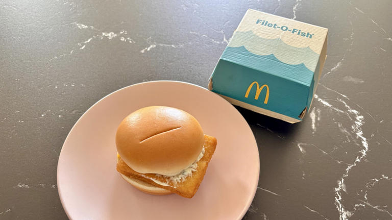 McDonald's Filet O' Fish Vs Culver's North Atlantic Cod: Which Is The ...