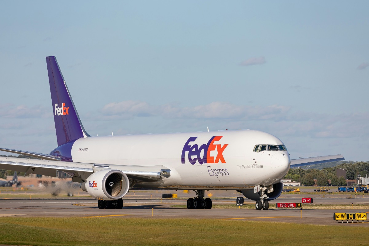FedEx Cargo Plane Makes Emergency Landing After Bird Strike Ignites ...