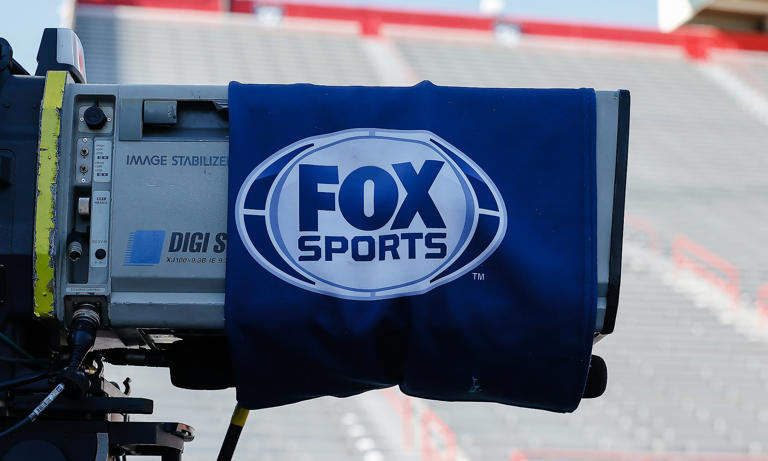 Fox Sports TV icon Jimmy Johnson announces retirement... weeks after ...