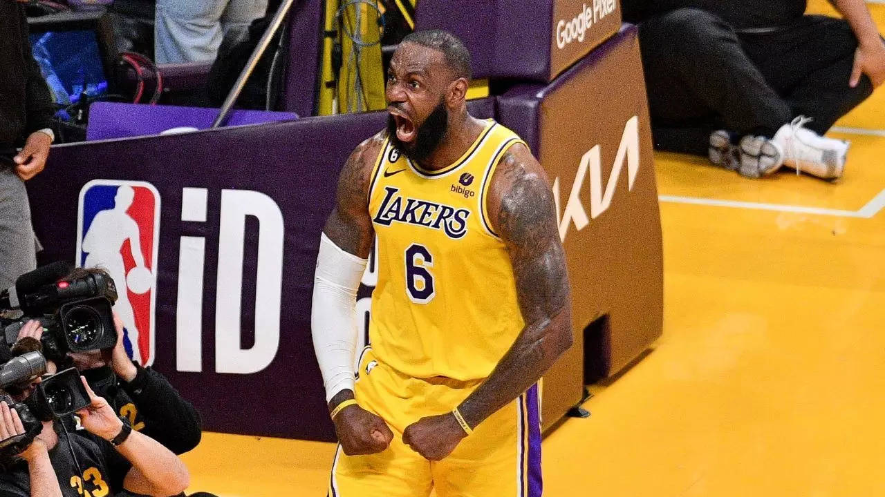 How Is 40-Year-Old LeBron James Outperforming His Prime? These Unreal ...