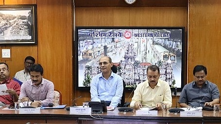 Western Railway's SRUCC Meeting Discusses Suburban Timetable, Passenger ...