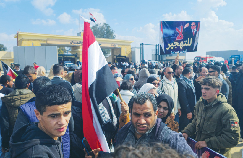 Egypt positions itself for larger Gaza role