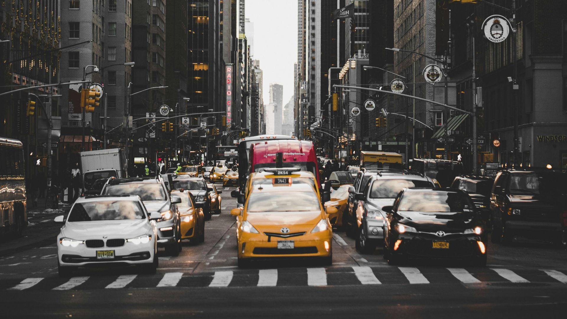 10 States With The Worst Traffic & 10 That Are Bearable