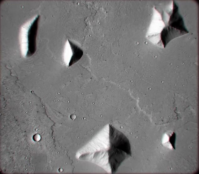 Former CIA agent claims there was life on Mars