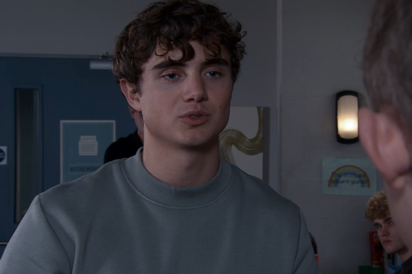 Coronation Street 'reveals' inmate Brody's true identity - and his dad ...