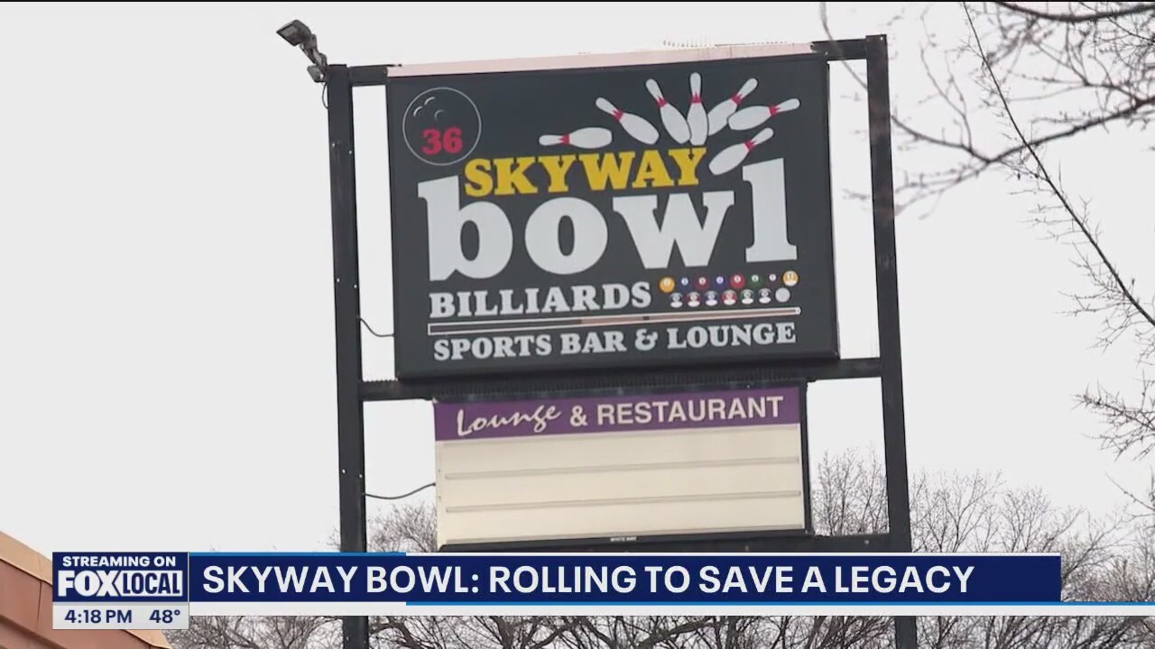 Black-owned Chicago bowling alley struggles to stay in business