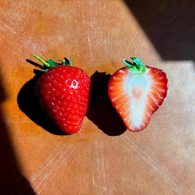 I Tried the $19 Erewhon Strawberry and a Regular Strawberry—Here’s What ...