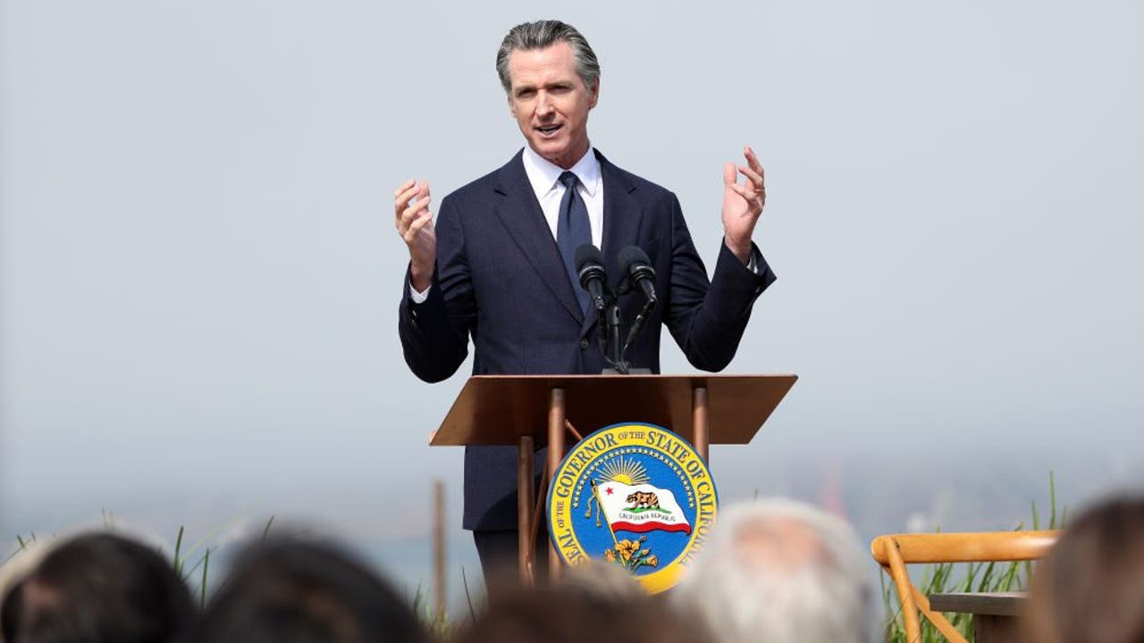 Newsom orders state agencies return to in-office work