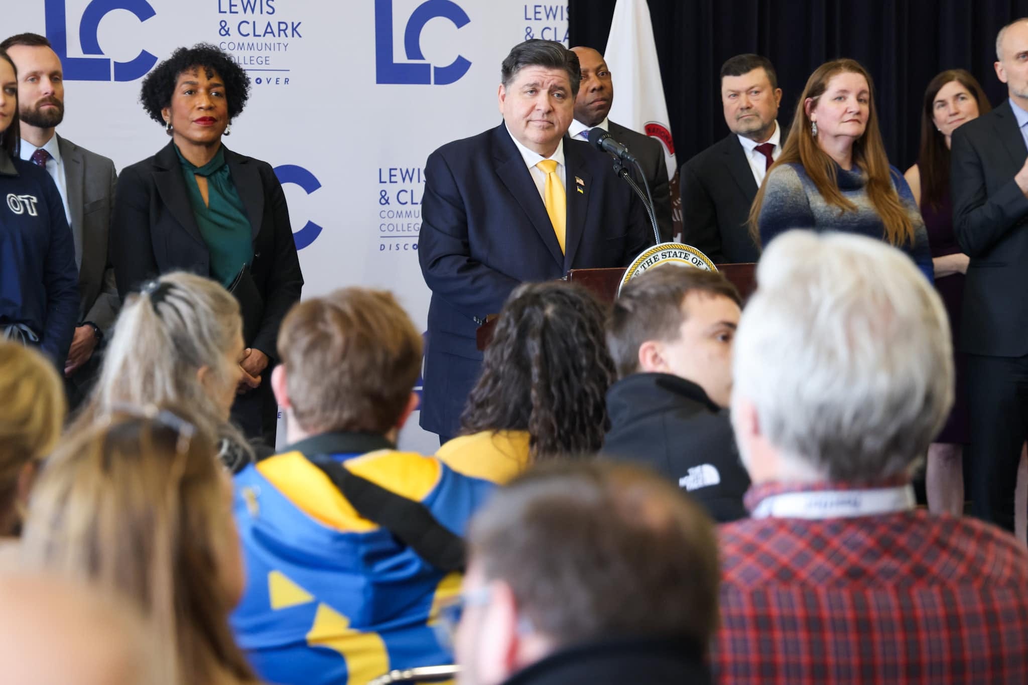 Pritzker proposes program to expand access to college degrees