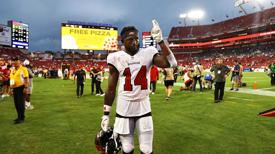 Buccaneers Make Final Decision on Chris Godwin Ahead of Franchise Tag ...