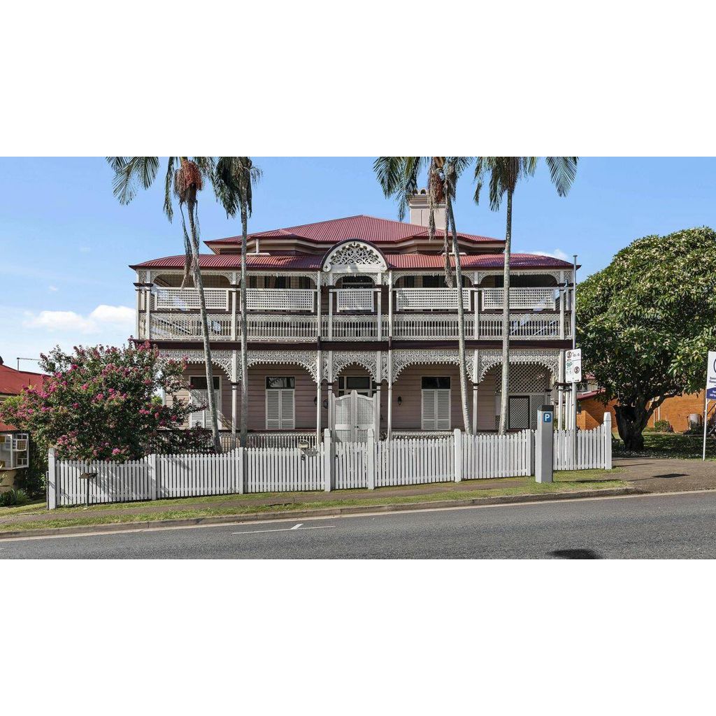 $2 million 16 bedroom historic hostel hits the market