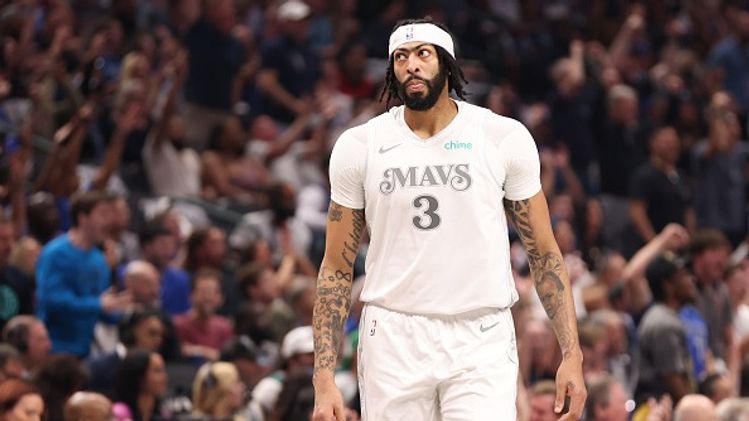 Will Anthony Davis Play Tonight? Know the Mavericks Center's Injury ...