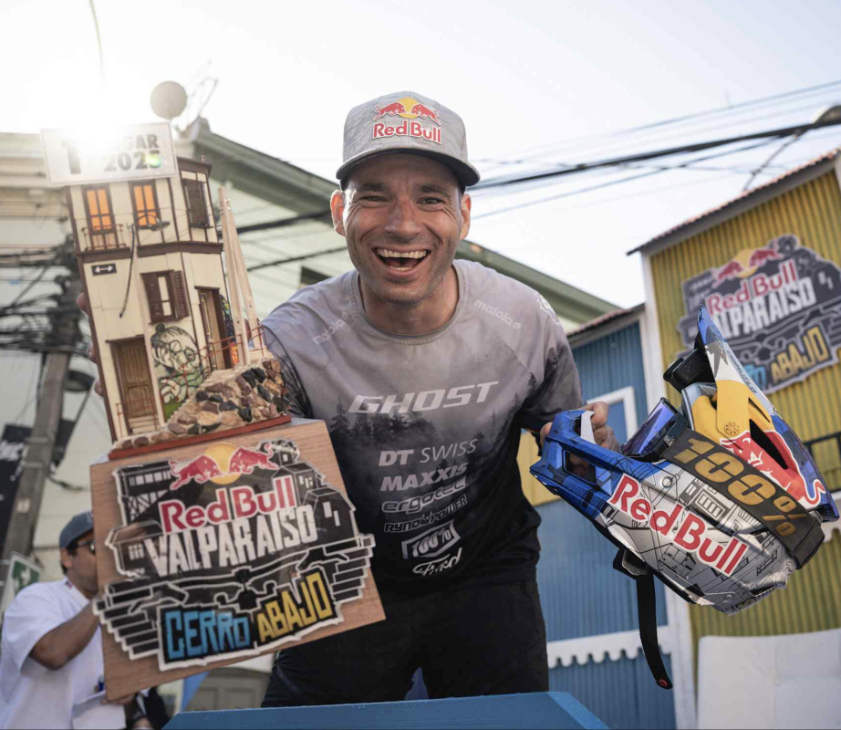 Slavik Seizes Fourth Red Bull Valparaíso Cerro Abajo Win