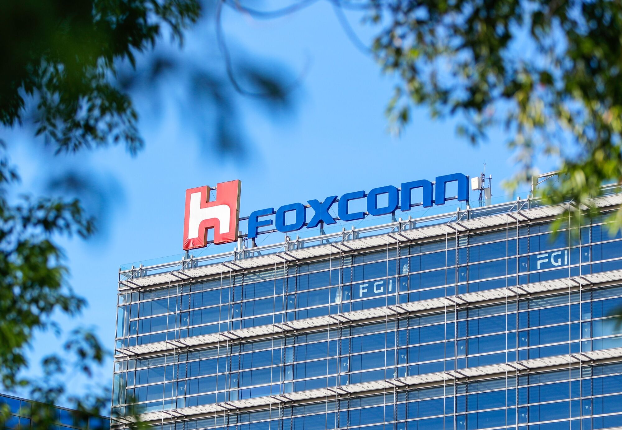 Foxconn Mega-AI Plant Ready in a Year Despite Trump Tariffs