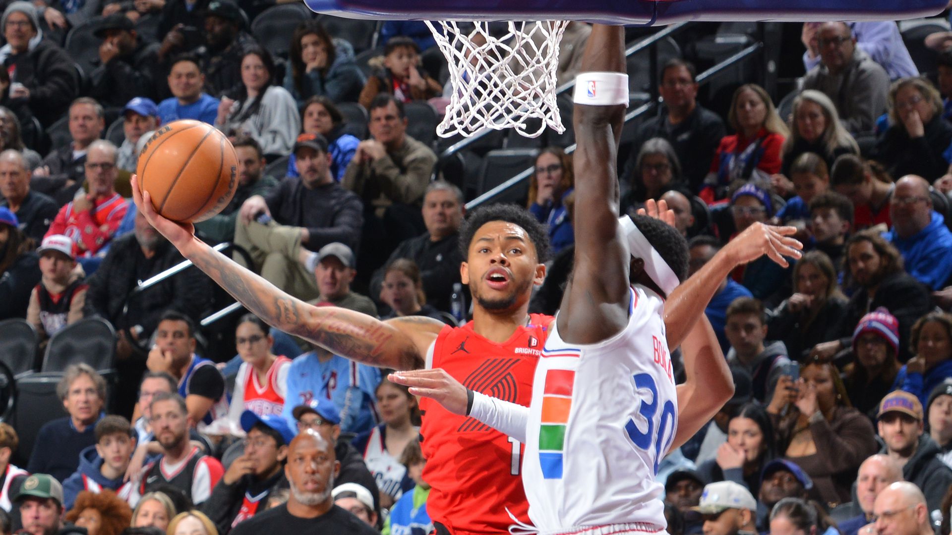 Blazers Overtake 76ers on the Road, 119-102