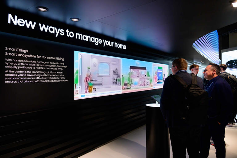 [iN The Scene]"최초 안드로이드 XR 헤드셋 ‘프로젝트 무한’"… MWC25 삼성전자 전시관