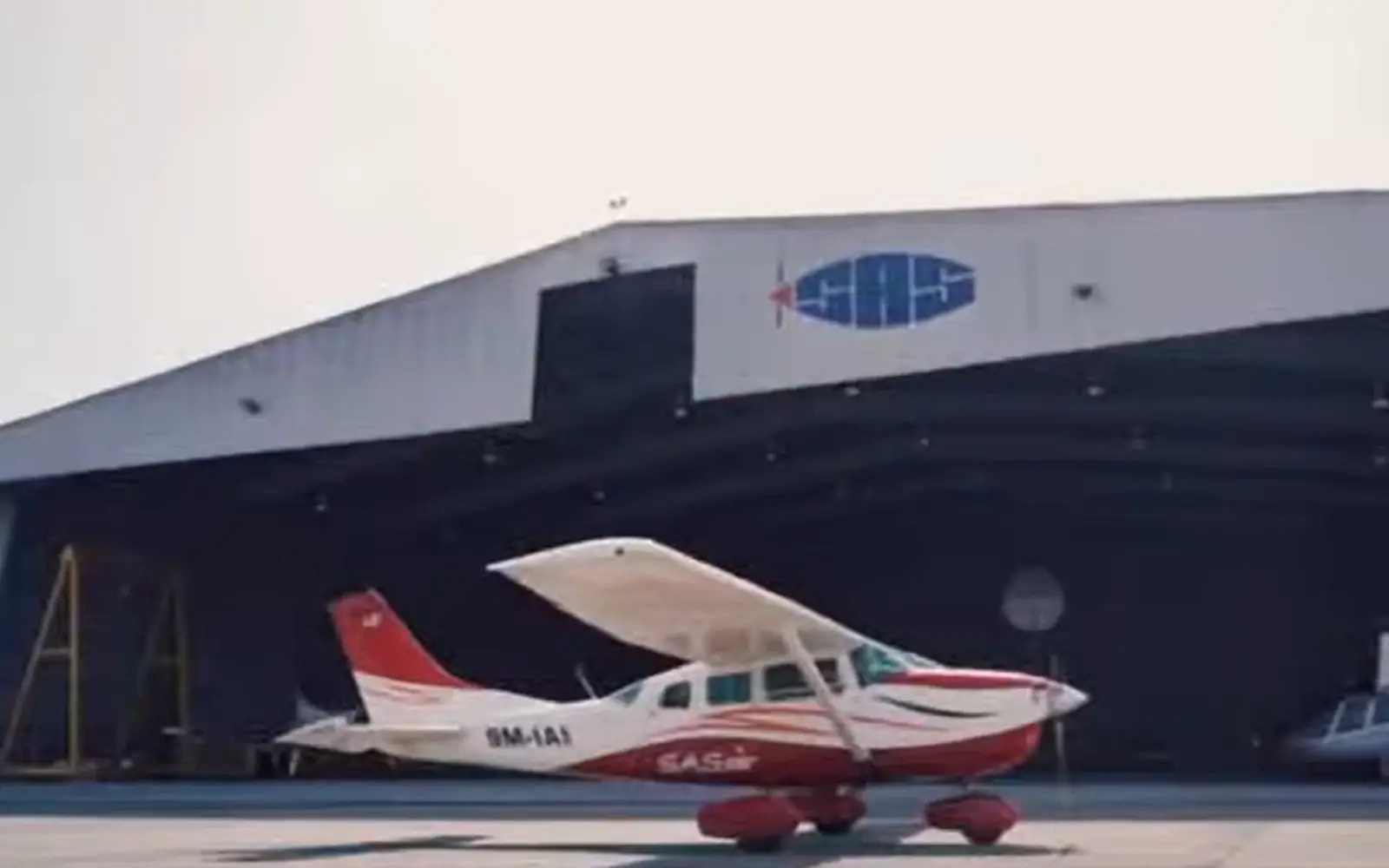 Promises unkept, problems pile up on troubled aviation firm