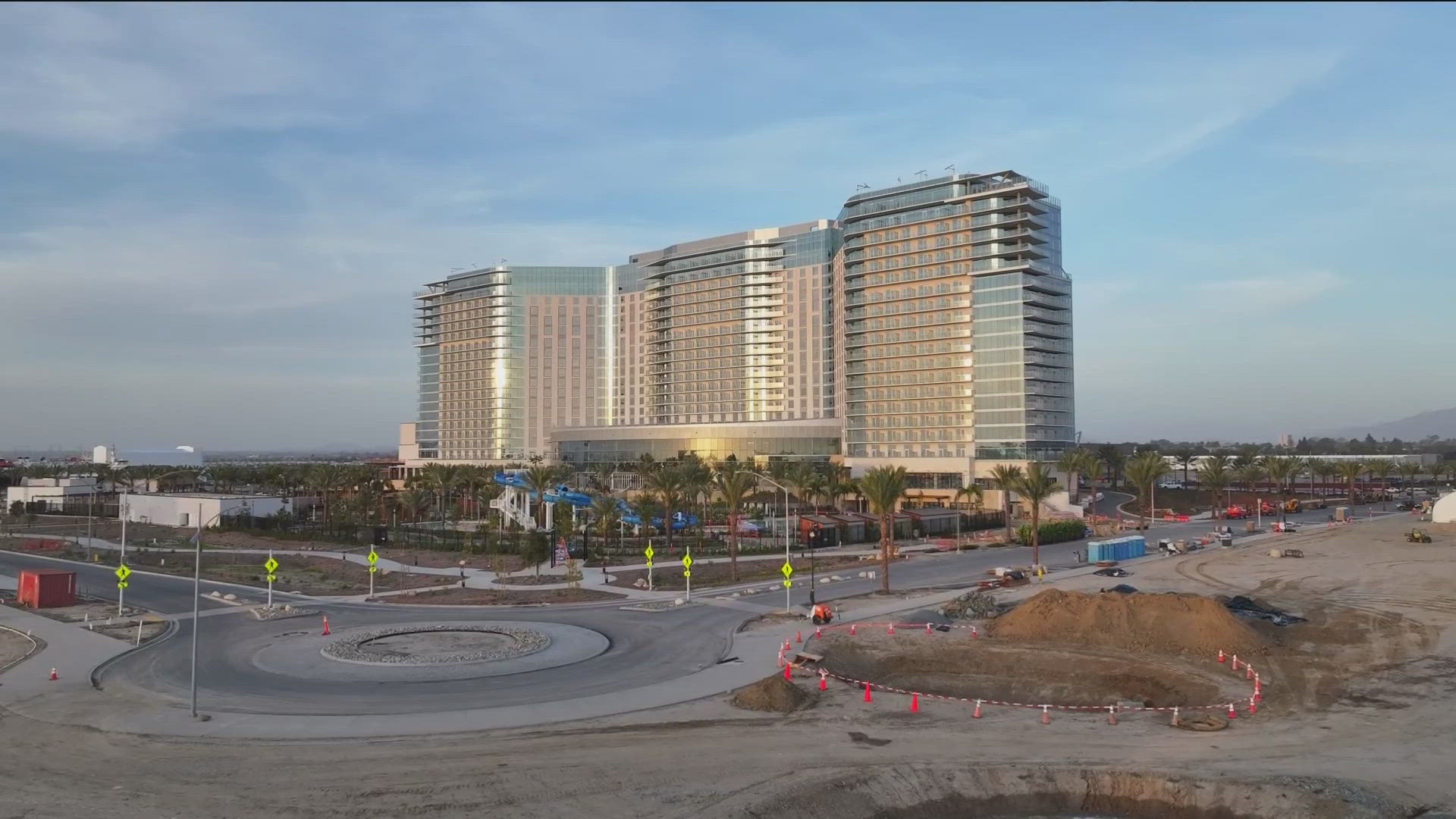 800 jobs available at the Gaylord Pacific Resort and Convention Center ...