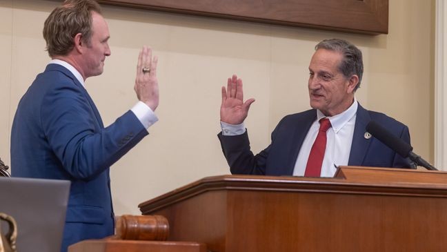 Stan Ellis sworn in as assemblymember for California's 32nd District